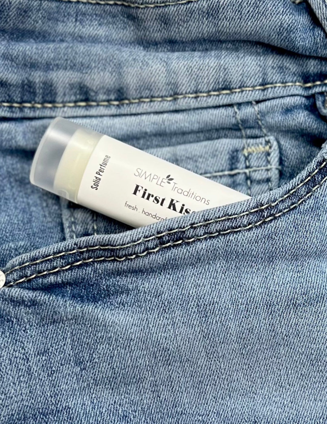 First Kiss Solid Perfume – Simple traditions